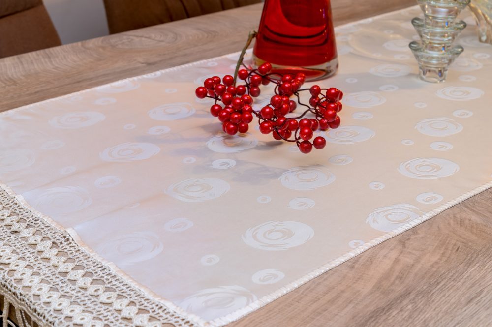 Satin silk detailed table runner - Ancientgreekscarves.com